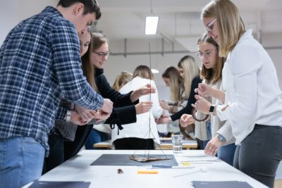 Silodenken aufbrechen: So fördern Sie Zusammenarbeit